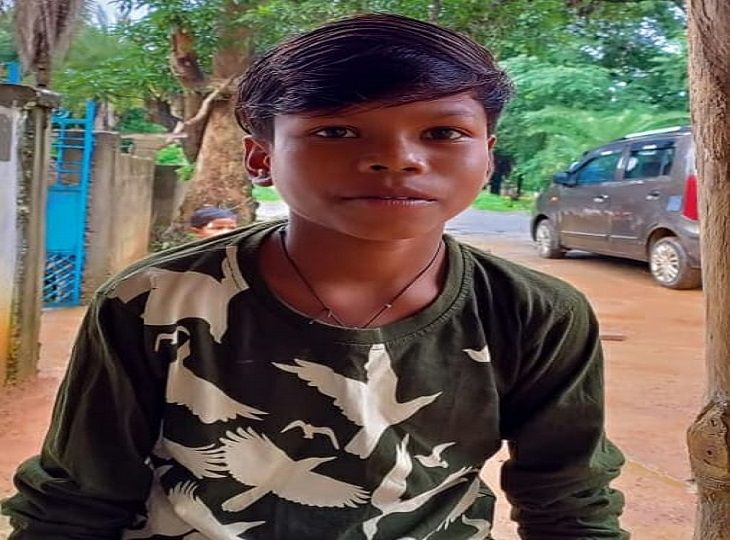 The manager spoke to Sahdev for 15 minutes in the phone, singing the ...