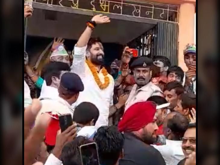 Chirag Paswan Aashirvad Yatra in Gaya, LJP Leader took blessing at Baba ...