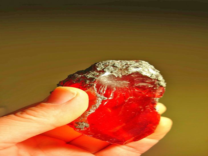 The Paras stone, which turned iron into gold, was lost in the Narmada ...