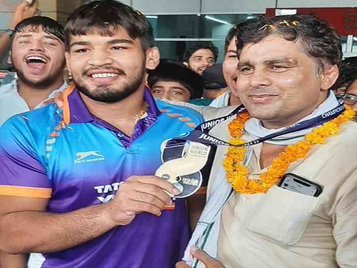 First on the platform of Maham Chaubisi and then in the village Nidana ...