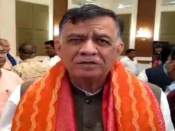 Satish Mahana said in Varanasi - I do not know what is the existence of ...