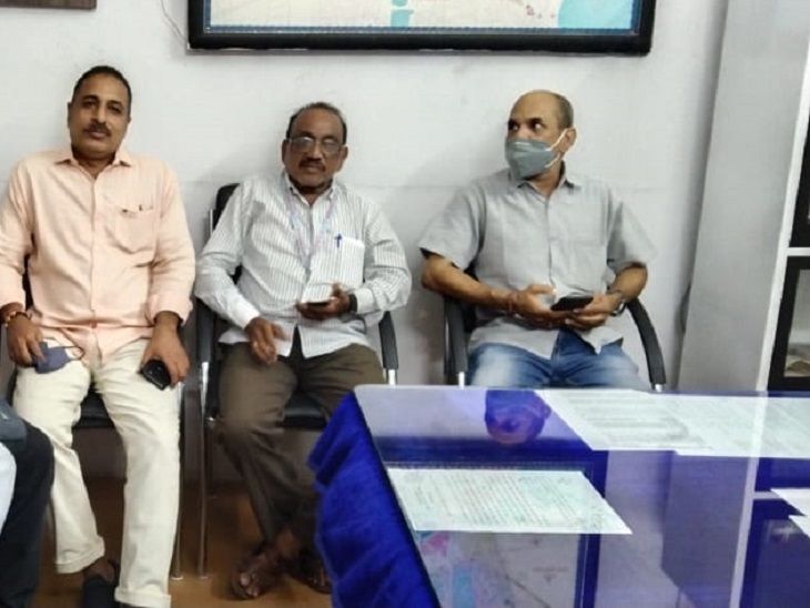 Raipur Journalist Tahir and Family Attacked By Miscreants