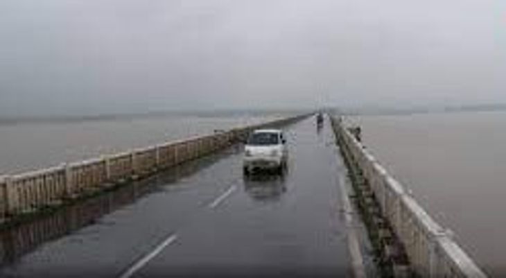 At 6 in the morning, the water level of the dam at 280 meters, only one ...