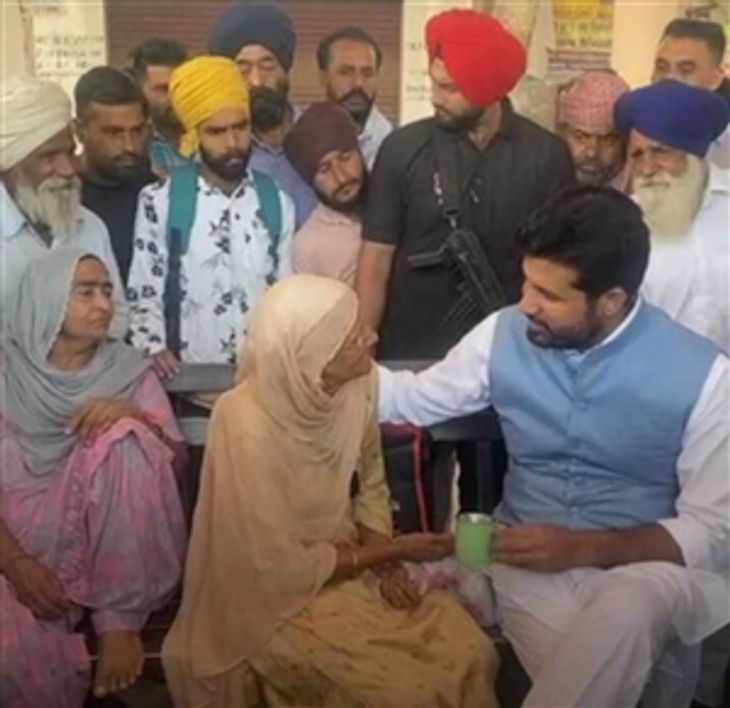 Angry at seeing the mess, Raja Vading put up a phone call to the ...