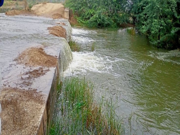 Water supply stopped in the canal from Morel dam, damage to hundreds of ...