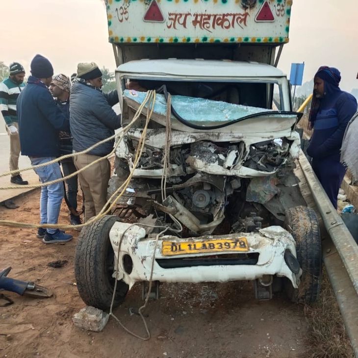 Dial 112 police saved the life of the driver, the driver was trapped in ...