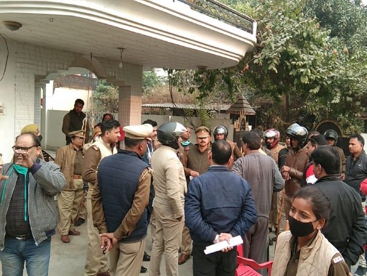 Rakesh Yadav's house confiscated, Bansgaon MP's father Omprakash Paswan is an accused in the ...