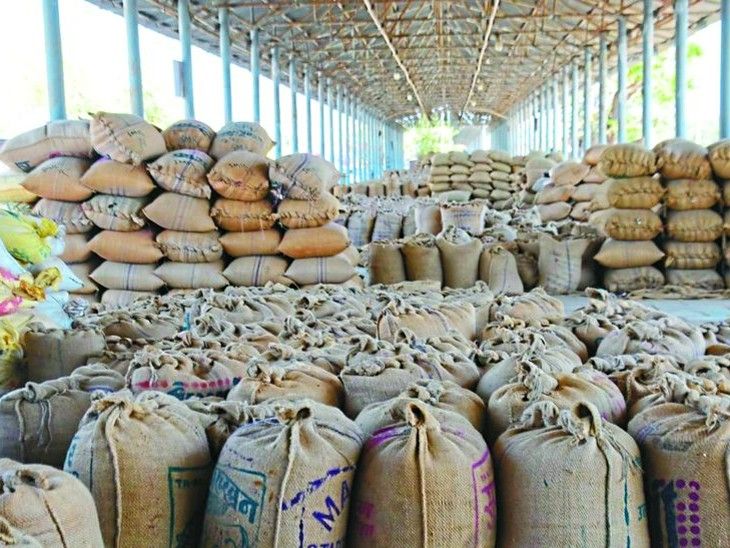 2000 godowns built in as much as paddy is spoiled; At present, the ...
