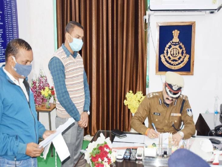 Mithilesh Kumar Shukla took charge in DIG Rewa Range | मिथिलेश कुमार शुक्ला ने दी आमद: रीवा रेंज ...