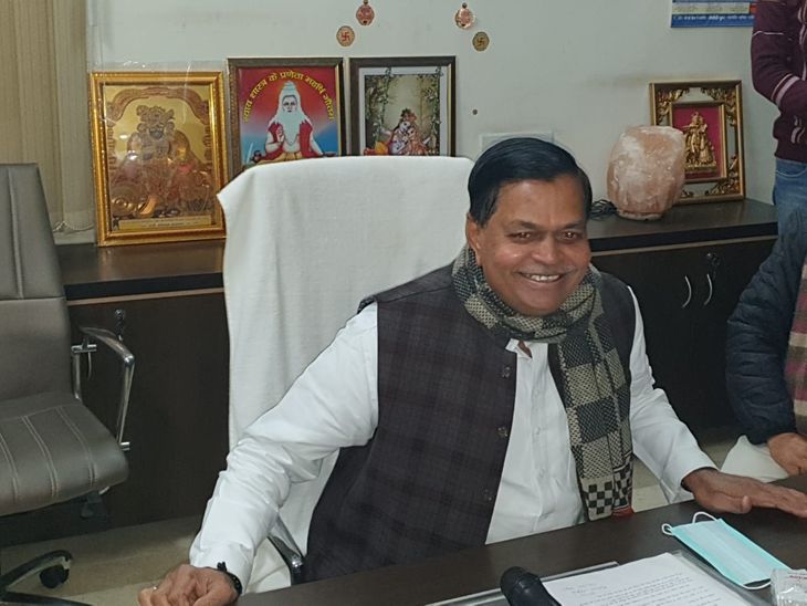 BJP leader SK Sharma joined BSP from Mathura, will contest from Mathura ...