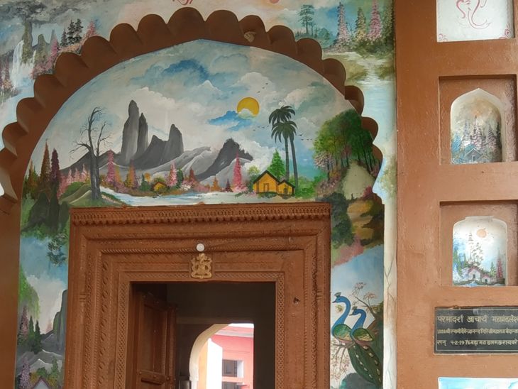 Glimpses of dialogues of Ram and Krishna will be seen in the walls of ...
