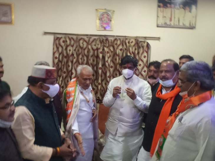 National General Secretary Muralidhar Rao arrived to congratulate ...