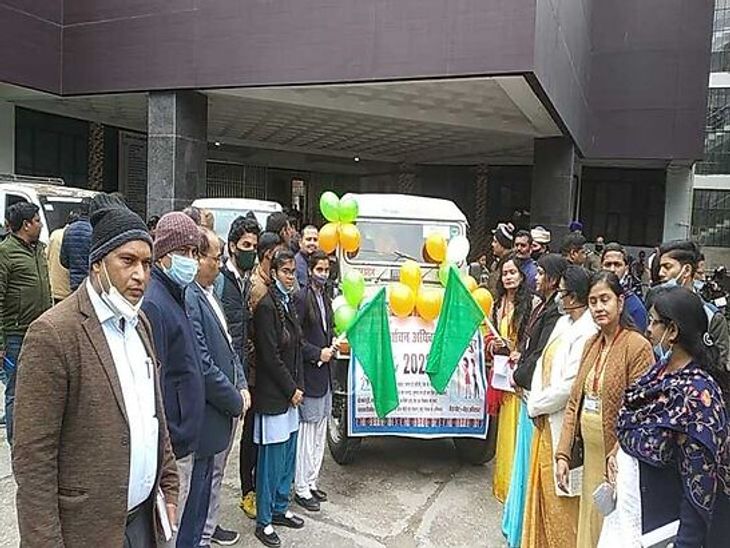 The 9 vans that left will be equipped with EVMs and VV pads, many ...