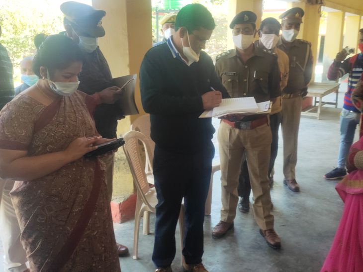Garima Mittal, a female observer from Delhi, inspected the booths ...
