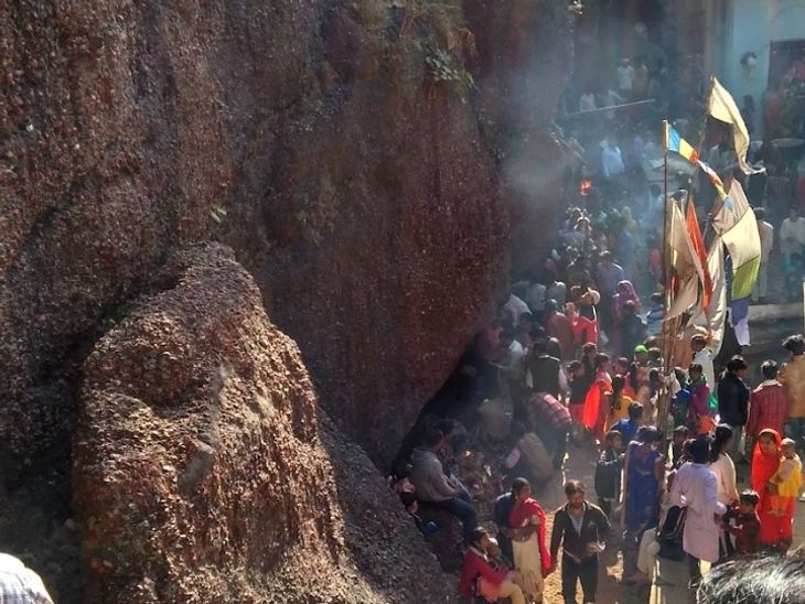 Jhalaria Mahadev's temple is in the middle of PTR, devotees are getting ...