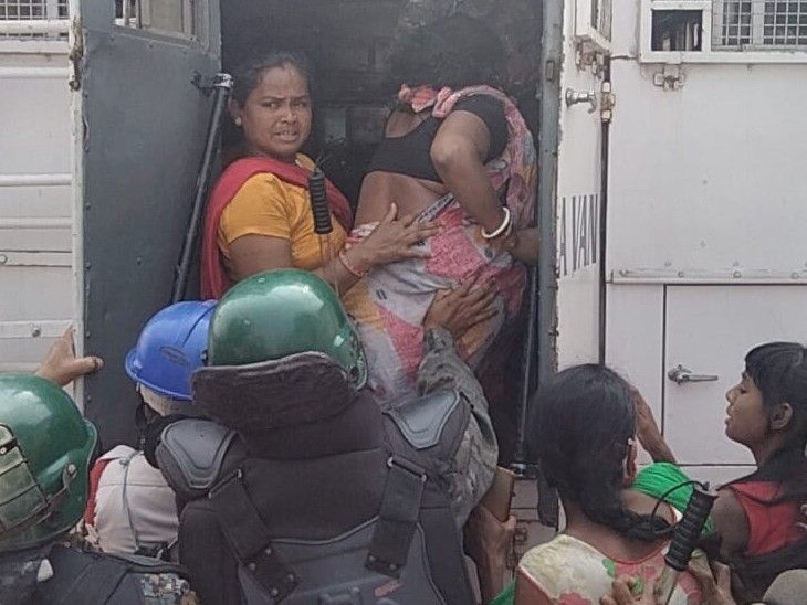 People Protesting Against Encroachment Removal Detained In Jamshedpur ...