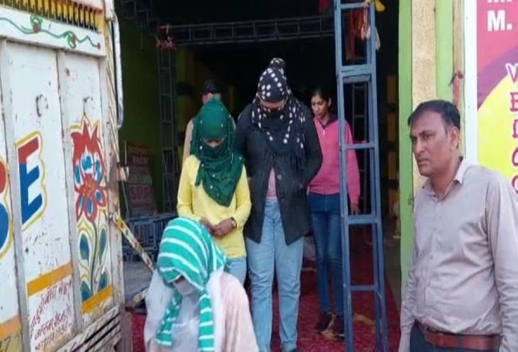 Rewari Spa Center Raid Update; 3 Girls And 1 Boy Arrested By Police