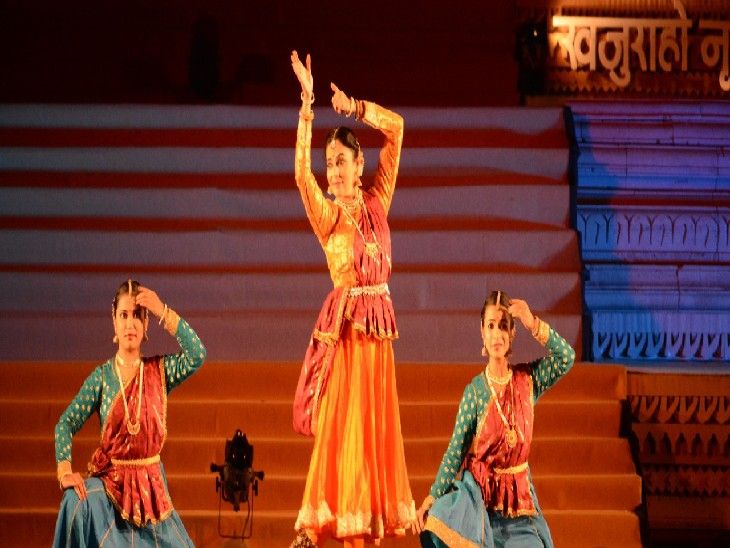 On the fifth day of the Khajuraho dance festival, Rang Rangeela Phagun ...