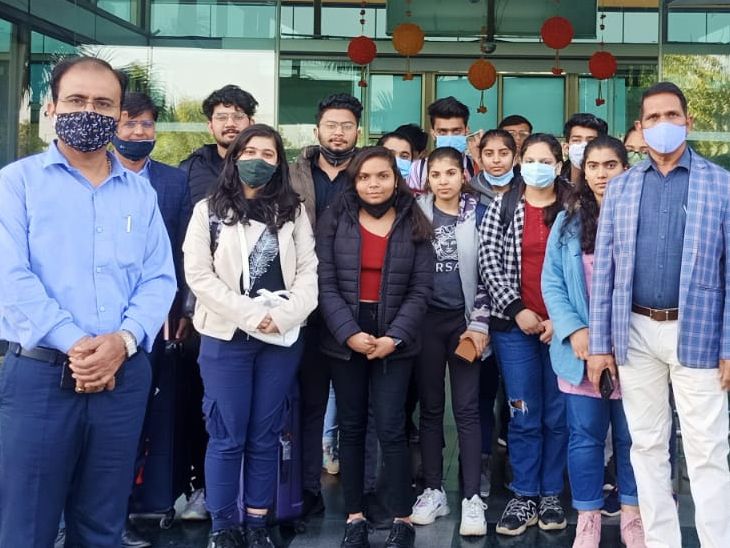20 students from southern Rajasthan reached Udaipur, collector Meena ...