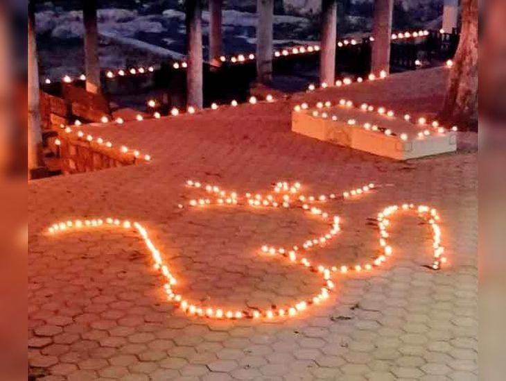 Utsav: Lighting a thousand lamps in Pancheshwar Mahadev temple complex ...