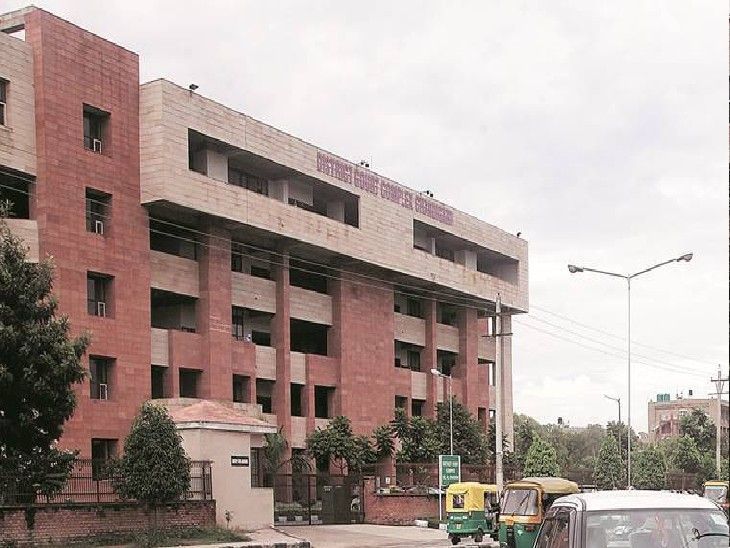 Chandigarh District Court Judge Accused Of Misbehaving With Lawyers
