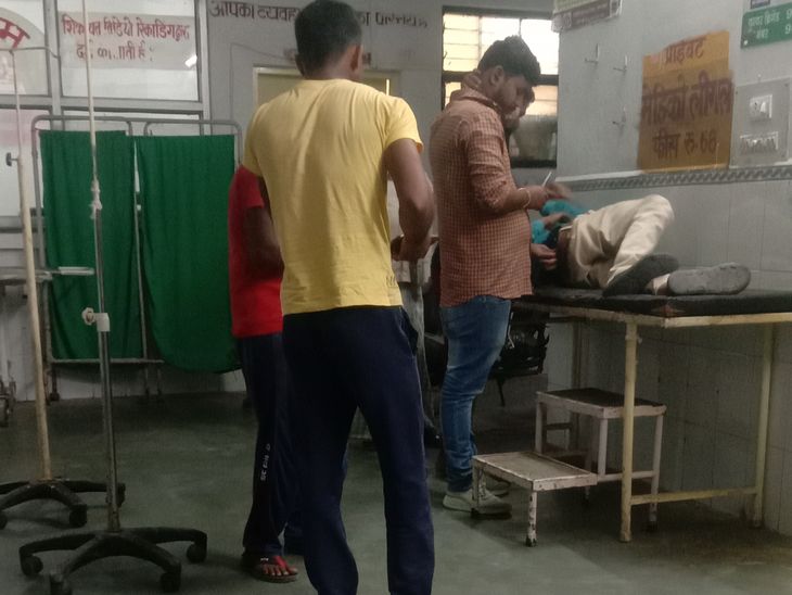 Ward boys treat patients in emergency, hospital system breaks down in ...