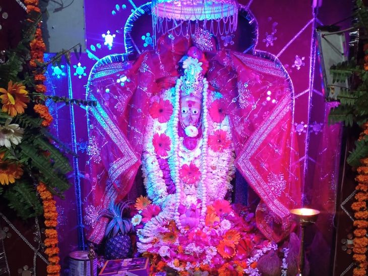 Holi celebrated with pomp in Fatehpur A grand event was held at Shri Shakti Dham Mahadev Talab ...