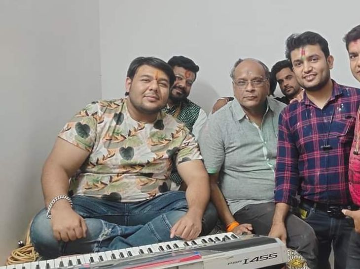 Singer Sharad Sharma reached Sironj, the most loved artist of the music ...