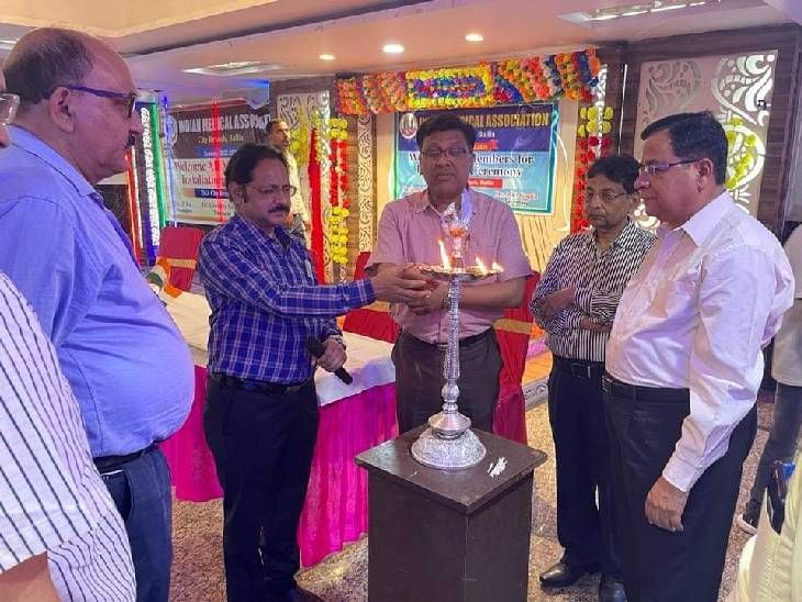 IMA's swearing-in ceremony in Ballia: CMO administered the oath to the ...