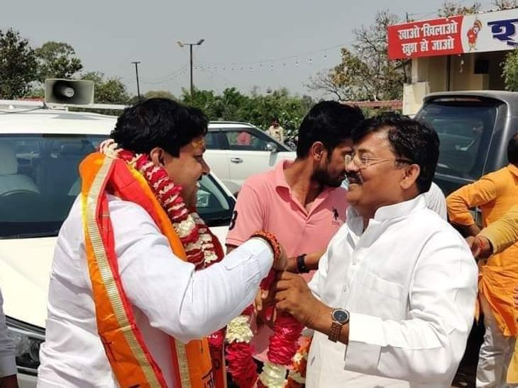 Avinash Singh Chauhan became MLC from Fatehpur Bindki MLA Jai Kumar ...