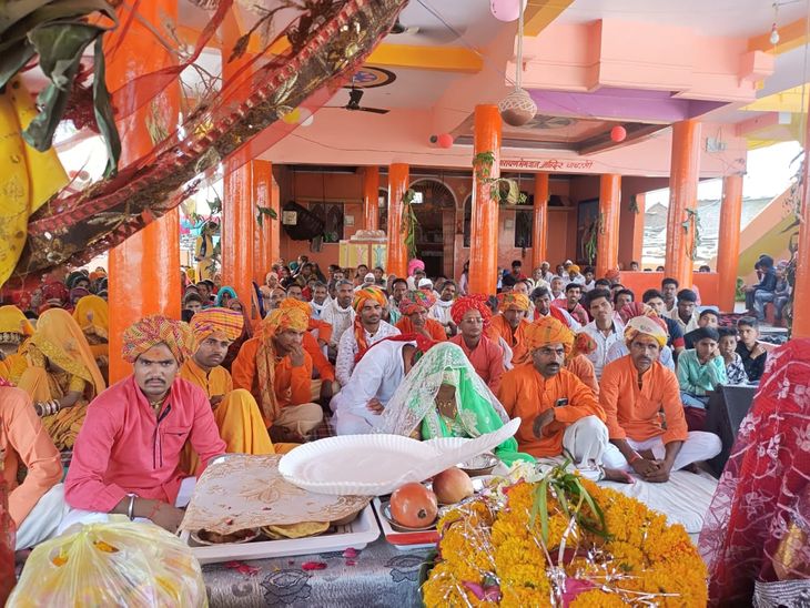 God definitely arrives on the harmony of truth and devotion - Katha ...