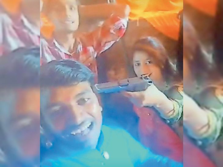 Video of 'disco on a tamcha' at wedding goes viral | युवक की तलाश शुरू ...