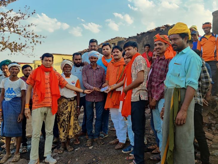 Kshatriya Kalal society gave financial assistance to the family ...