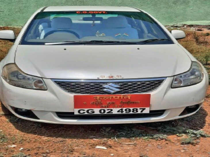 The vehicles of the Vice Chancellor and the Registrar have gone, now ...