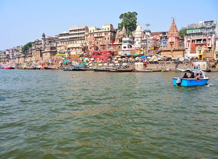 In Varanasi, the temperature during both day and night is 5°C above ...