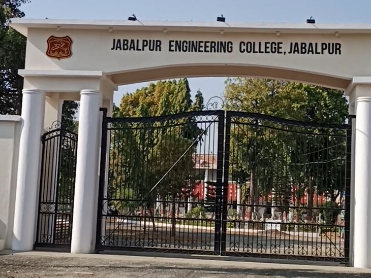 Ragging with first year student in Ranjhi's Jabalpur Engineering ...