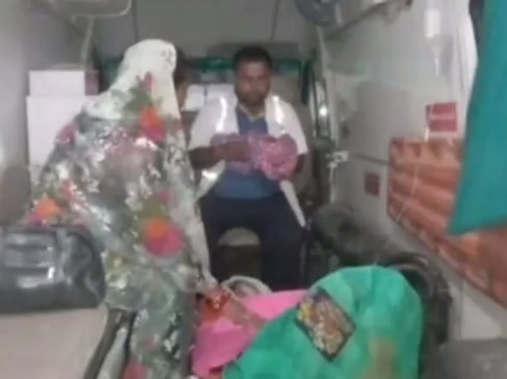 Ambulance number 102 is a boon for the poor, both the mother and the ...