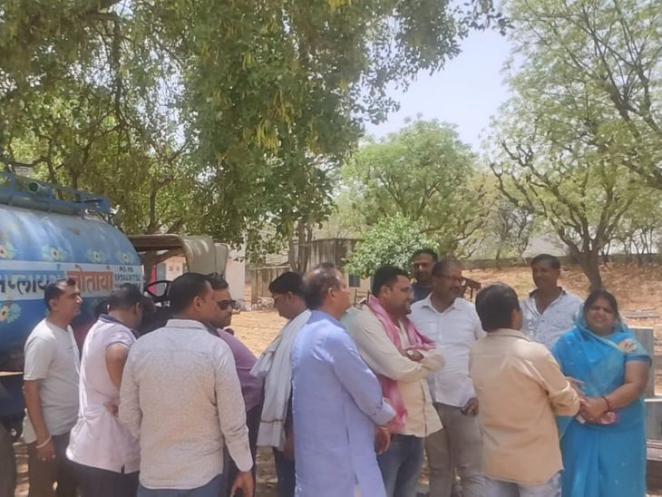 Under the leadership of Municipal President Kamal Pathak, BJP ...