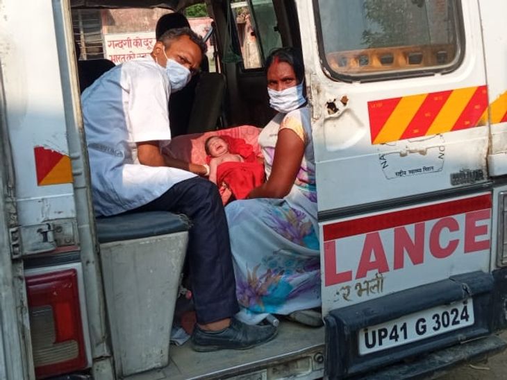 The birth of a newborn baby in an ambulance with the understanding of a ...