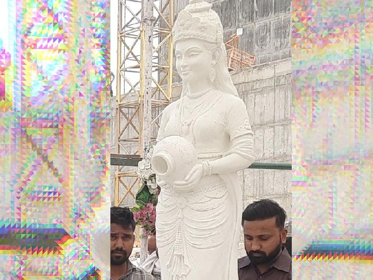 The world's tallest statue of 256 feet will be made by adding 1500 ...