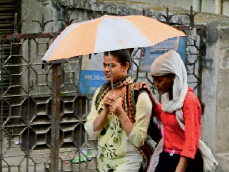 Small clouds swarm in the border areas of Dhanbad, due to this the ...