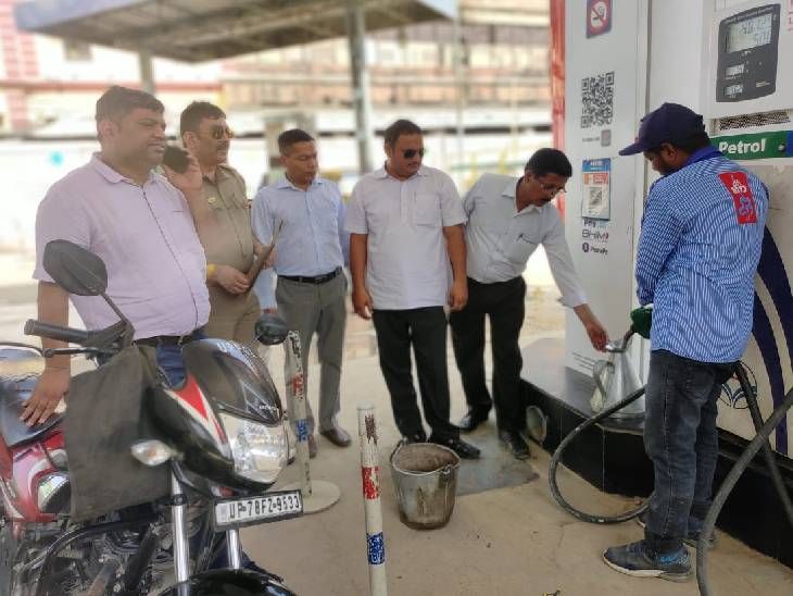 Scanned CCTV footage of 3 petrol pumps, giving 50 ml less fuel in 5 ...