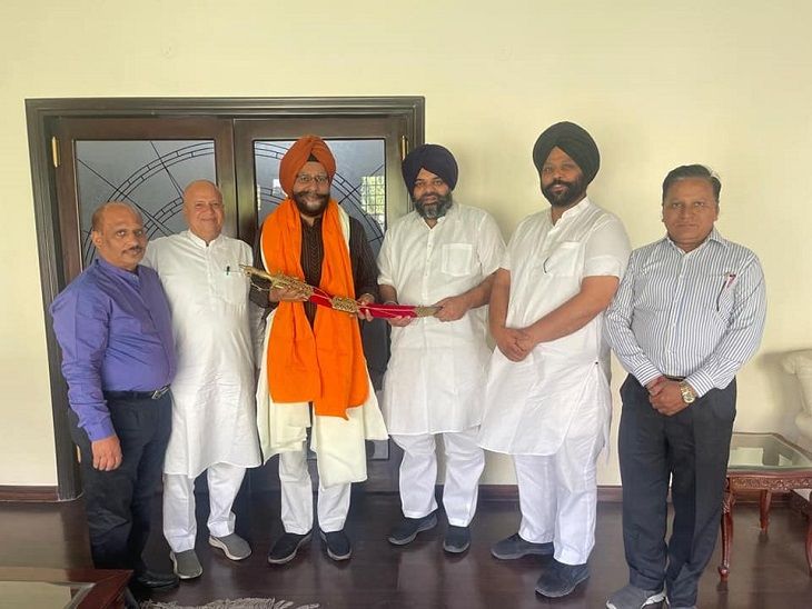 Akali Leader Amarpal Singh Boni Met BJP Leader IAS Jagmohan Raju; Soon ...