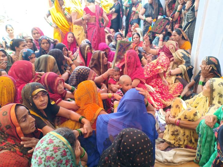 People gathered to pay their last respects, farewell with state honors