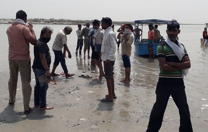 Yogesh of Sahawar of Kasganj drowned while trying to save his companion ...