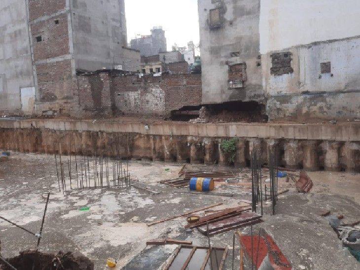 Accident due to water filling in under-construction basement, vacated ...