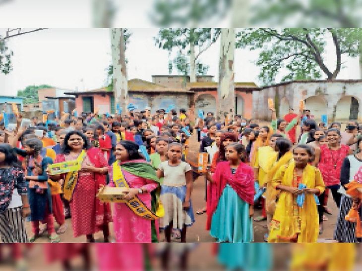 The daughters of the villages will show the fashion, today in Chandawar ...