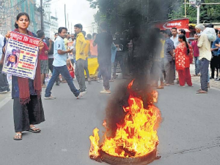 Road jam, commotion, arson in protest, due to the jam for an hour ...