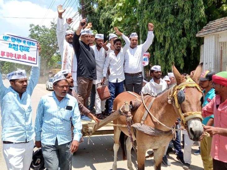 said that; Modi snatched bread from people's plate by showing the dream ...