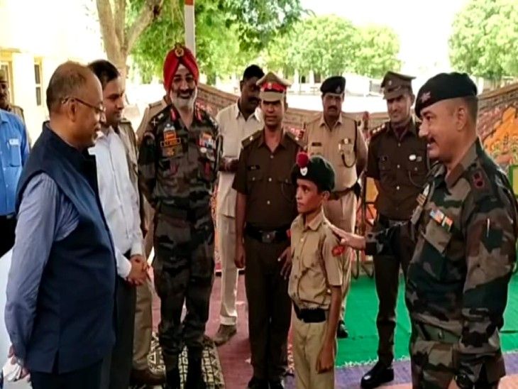 Indian Defense Secretary reached the rajasthan barmer border school, PM ...